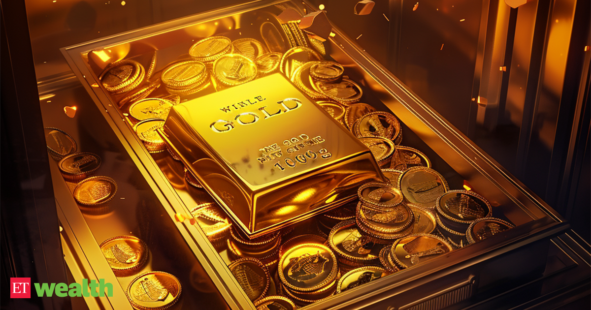 The Sovereign Gold Bond Scheme 2023–24 Series IV has an issue price of Rs 6,263